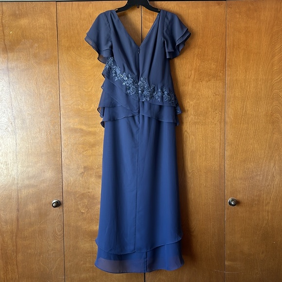 JJs House | Dresses | Nwt Jjs House Mother Of The Bride Dress Midi ...